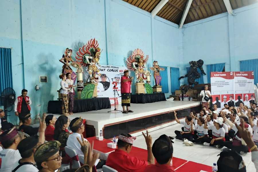 Warga Dalung Permai Deklarasikan Dukungan untuk Adicipta dan Koster ...