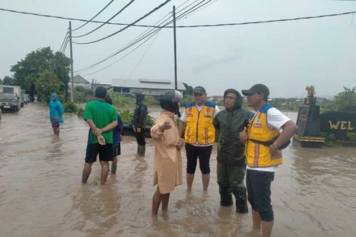 Hujan Deras, Ada 6 Titik Banjir Parah di Kota Singaraja | BALIPOST.com