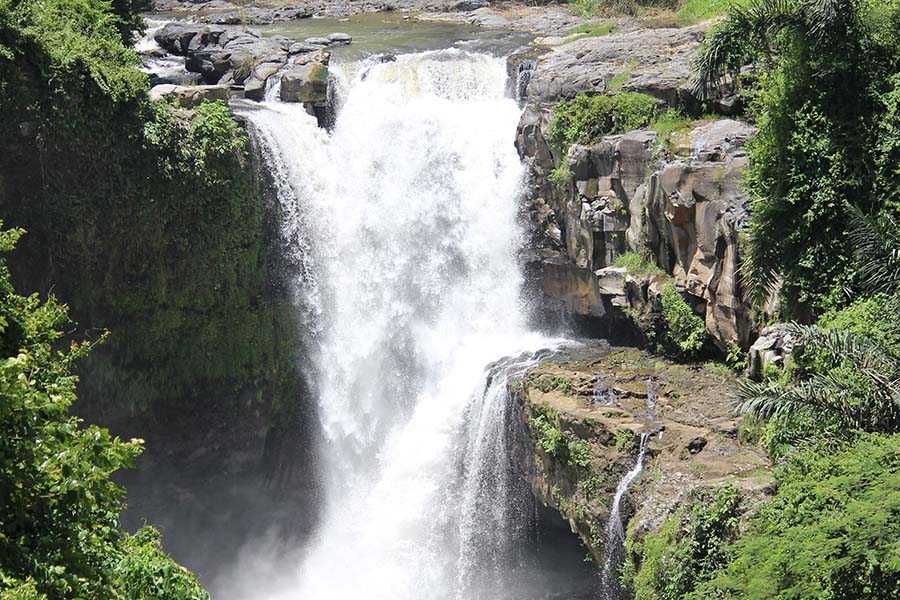 Menjauh dari Kebisingan Kota, 5 Air Terjun di Bali Ini Bisa Dikunjungi ...