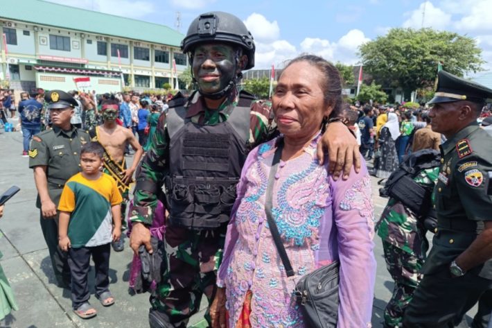 Joni Pemanjat Tiang Bendera Resmi Jadi Bintara TNI AD | BALIPOST.com