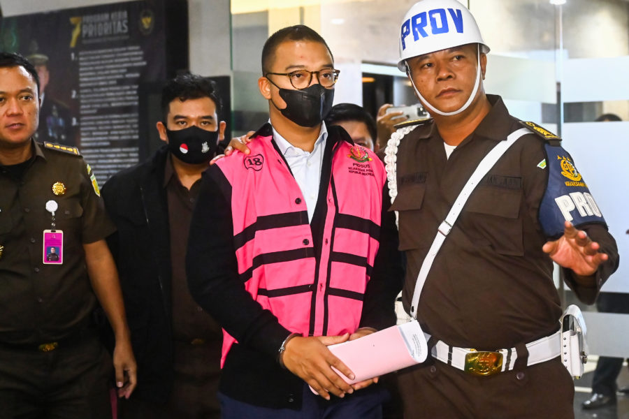Modus Korupsi Tata Kelola Minyak Mentah, BBM RON 90 Dibayar Harga RON ...
