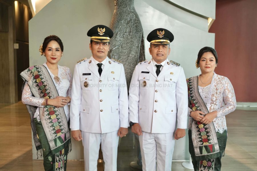 Pasangan Bang Ipat Resmi Jabat Bupati Jembrana Periode 2025-2030 ...