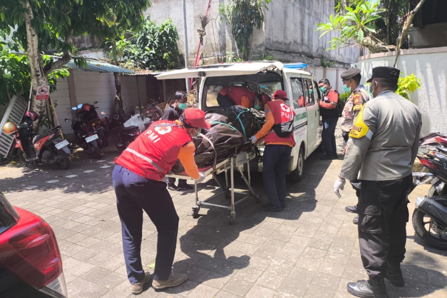 WNA Ditemukan Tak Bernyawa Di Vila, Tinggalkan Uang Ratusan Ribu Untuk ... WNA Ditemukan Tak Bernyawa Di Vila, Tinggalkan Uang Ratusan Ribu Untuk ...