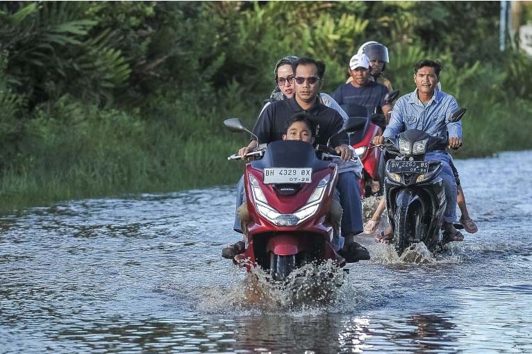Fenomena “Worm Moon” Picu Banjir di Pesisir RI Sampai Akhir Maret | BALIPOST.com