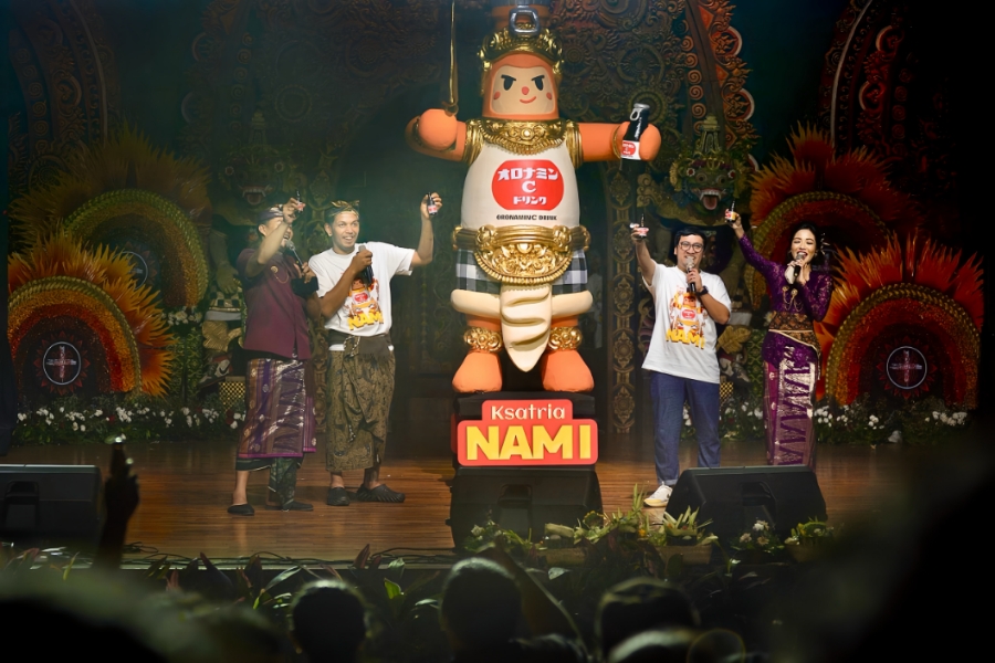 Oronamin C Launching Patung Hasil Kolaborasi dengan Kedux | BALIPOST.com