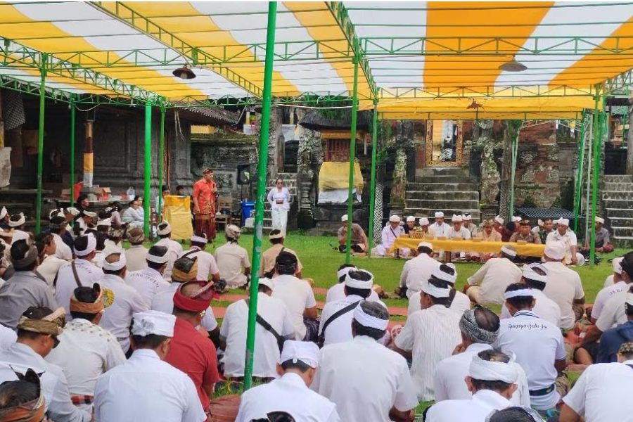 Perbekel Desa Sudaji Mohon Maaf Sekala Niskala di Paruman Desa Adat ...