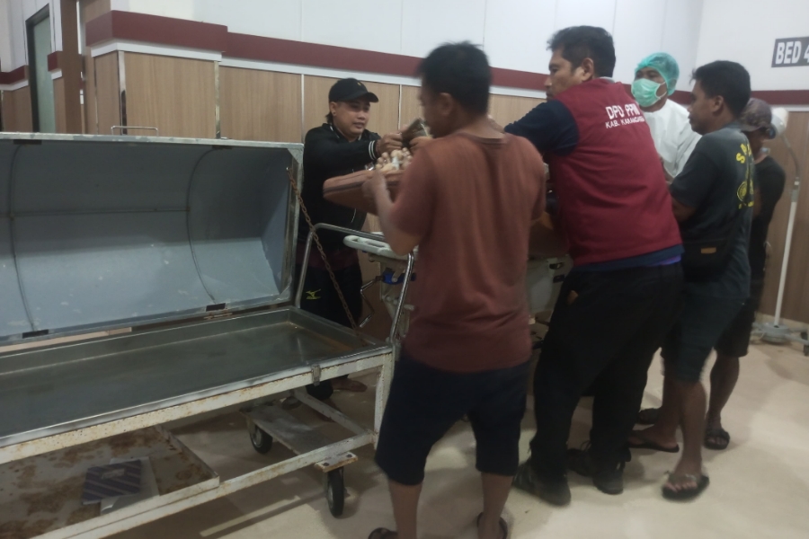 Tertimpa Tiang Listrik, Pegawai Kontrak DLH Karangasem Meninggal | BALIPOST.com