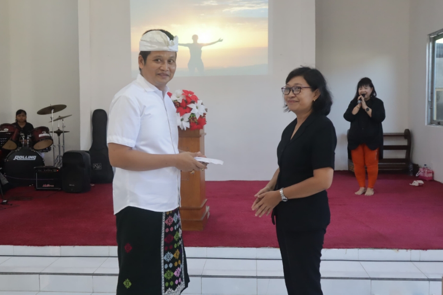 Bupati Kembang Hadiri Perayaan Paskah Bersama Persekutuan Wanita ...