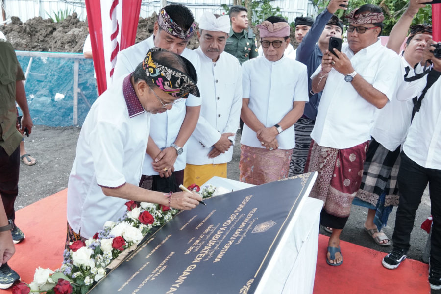 Gubernur Koster Dukung Pembangunan PJT RSUD Sanjiwani Untuk Warga Empat Kabupaten | BALIPOST.com