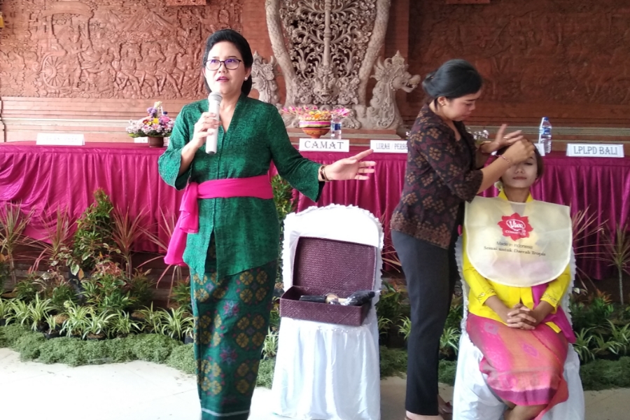 A.A Ayu Ketut Agung: Jaga Pakem Tata Rias Bali hingga Akhir Hayat ...