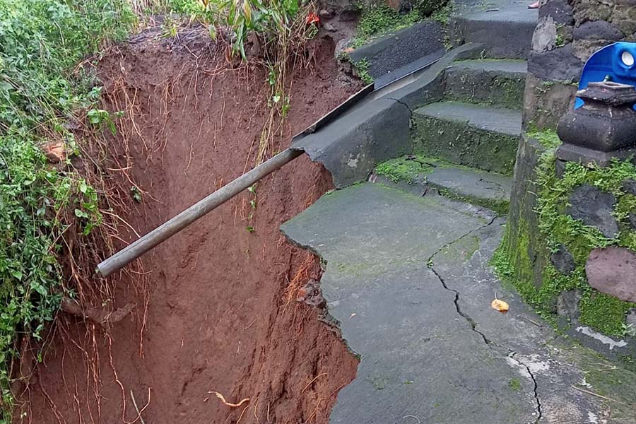 Hujan Lebat, Longsor di Besang Tengah Sebabkan Warga Terisolir ...