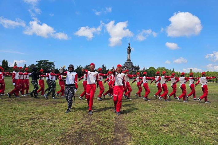 Ini, Petugas Pengibar Bendera Merah Putih di Hari Jadi ke-67 Provinsi ...