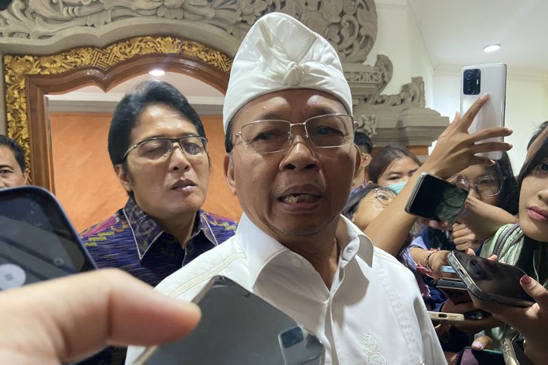 Terkait TPA Suwung, Koster Sebut Kadis KLH Nyaris Jadi Tersangka | BALIPOST.com