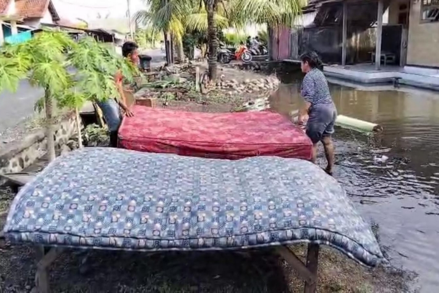 Banjir Mulai Surut di Pengambengan, Dapur Umum Sudah Tak Beroperasi | BALIPOST.com