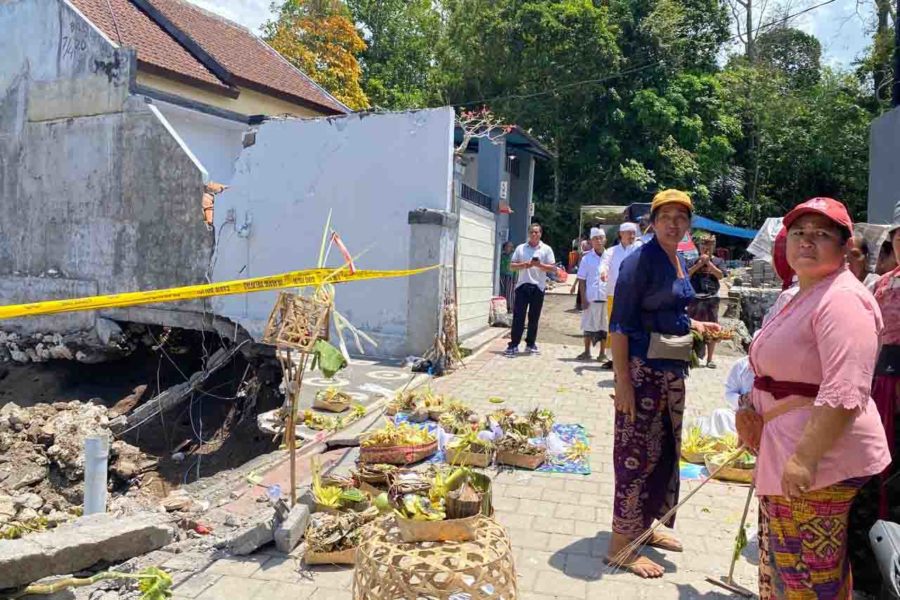 Pascabencana Banjir di Mengwitani, Desa Adat Beringkit Gelar Mecaru Guru Piduka | BALIPOST.com