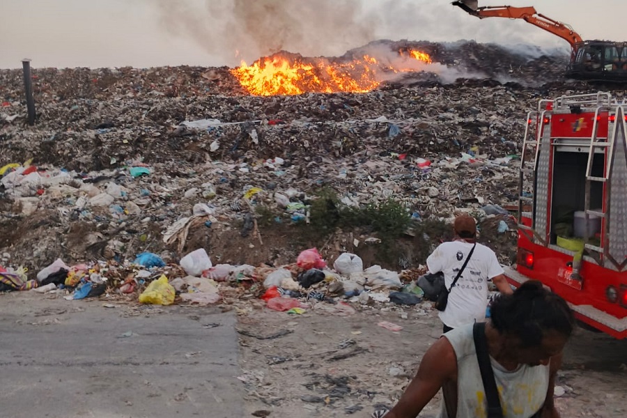 TPA Suwung Terbakar | BALIPOST.com