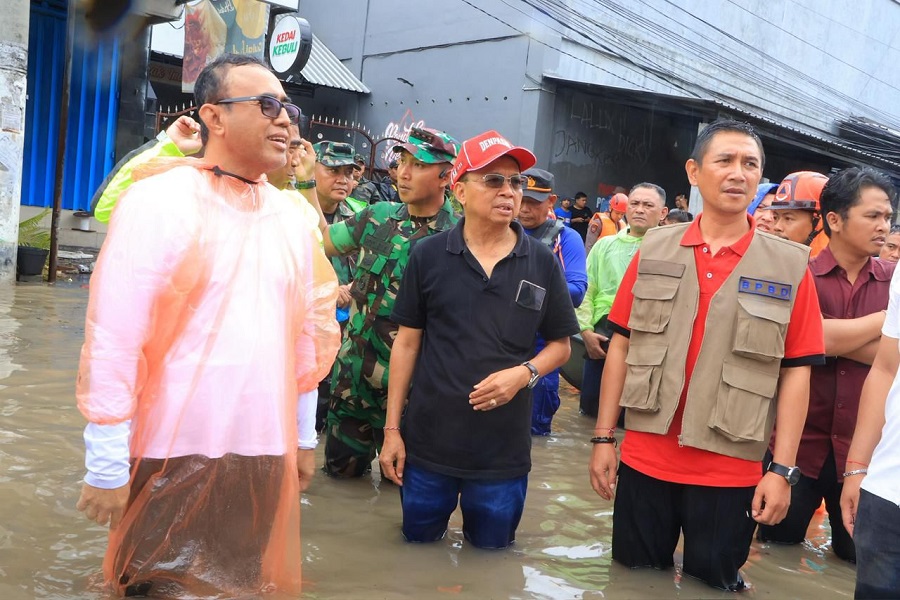 Bantu Korban Banjir di Denpasar dan Badung, Gubernur Koster Gelontorkan Dana BTT | BALIPOST.com