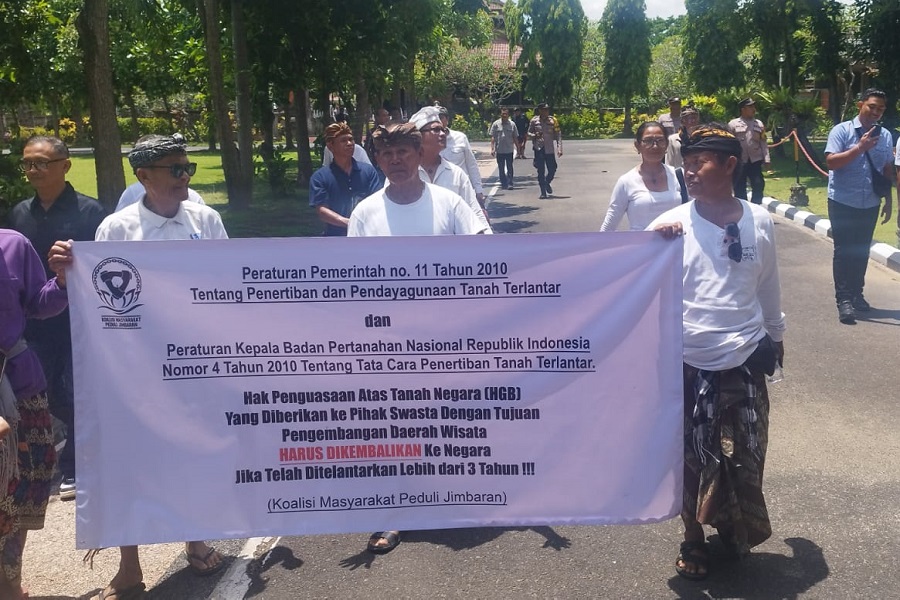 Koalisi Masyarakat Peduli Jimbaran Datangi DPRD Bali | BALIPOST.com