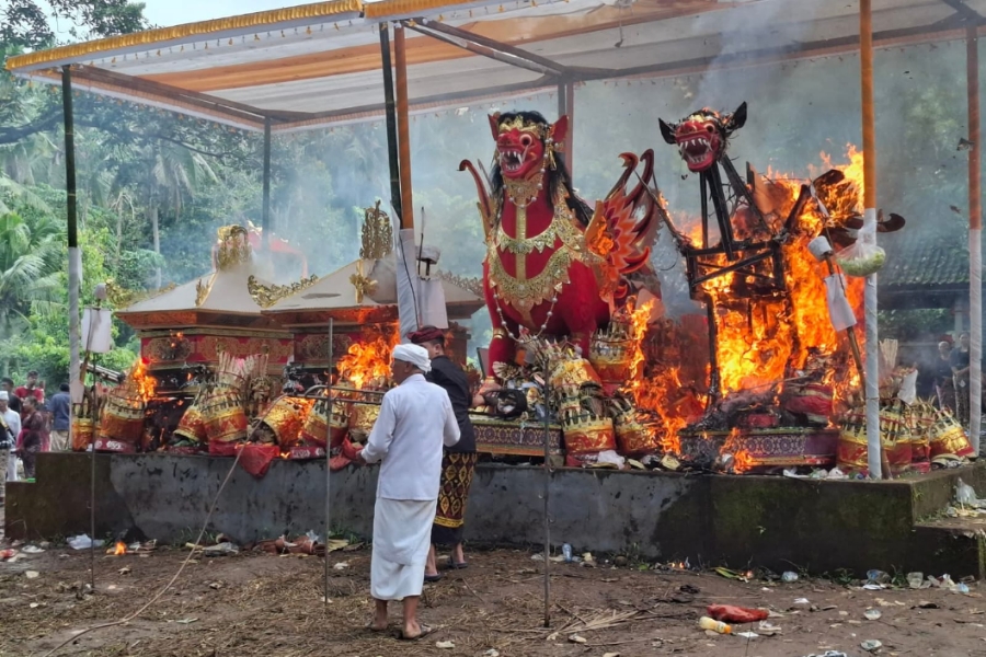 Tidak Baik untuk Upacara Membakar Jenazah, Berikut Ala Ayuning Dewasa ...