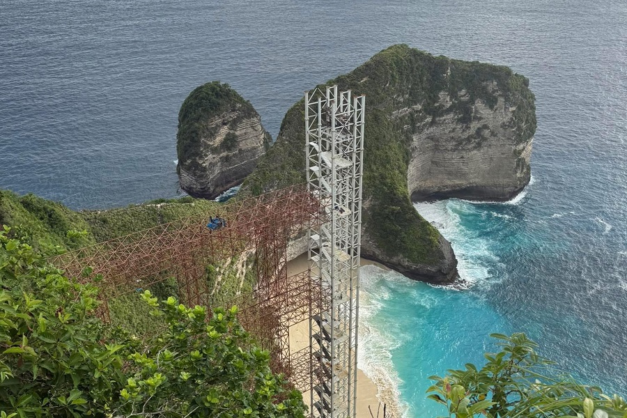 Lift Kaca Kelingking Belum Juga Dibongkar, Satpol PP Bali Layangkan ...