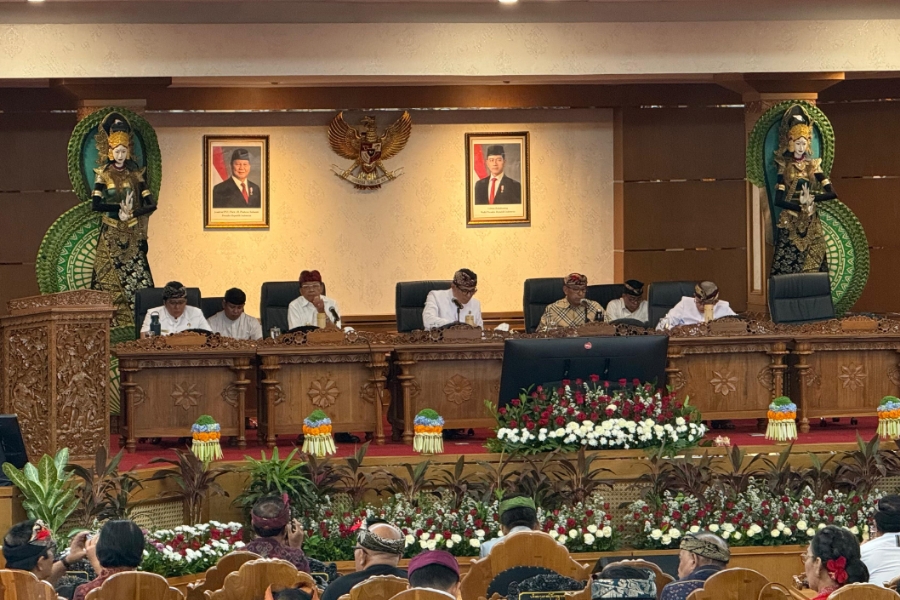 Setahun Gubernur Koster dan Wagub Giri Prasta: Dari Benahi Pariwisata ...