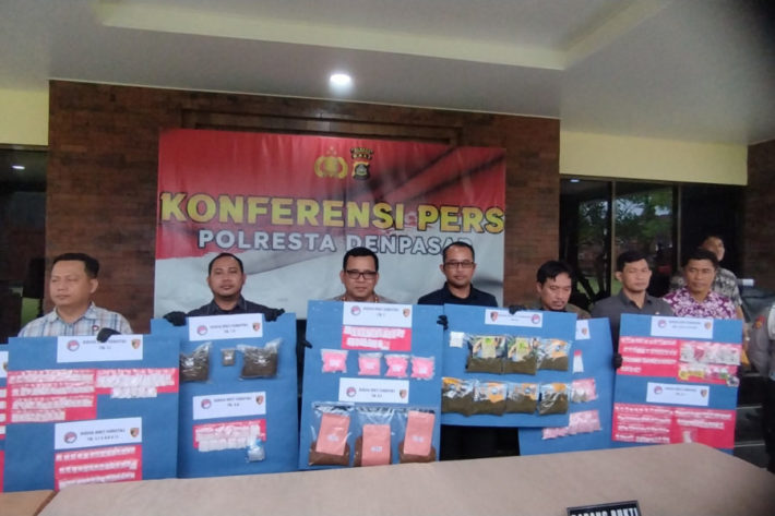 Polresta Tangkap WNA dan Sita Ribuan Ekstasi | BALIPOST.com