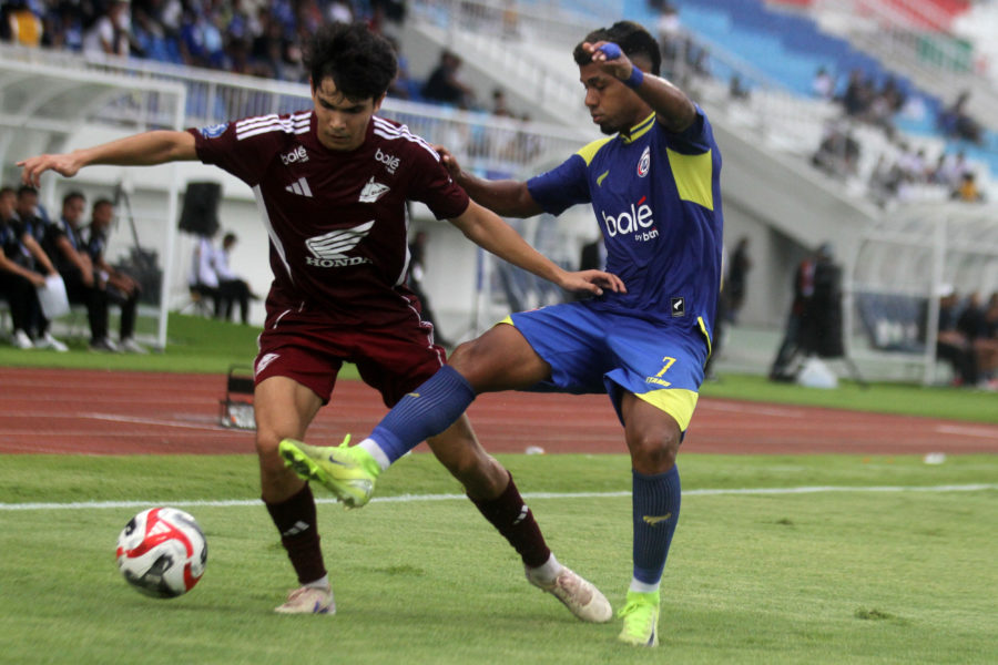 Arema Taklukkan PSM Makassar Di Kanjuruhan 1 | BALIPOST.com