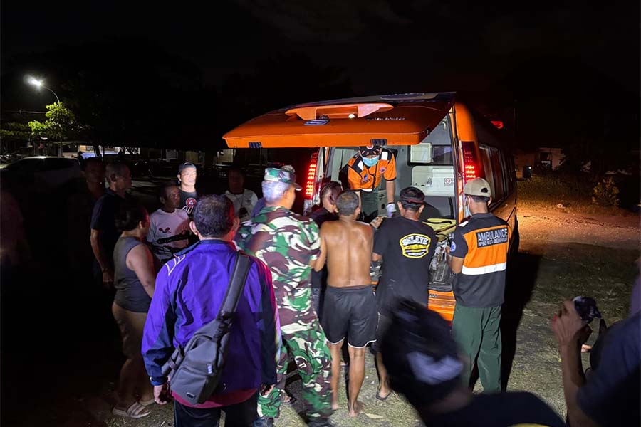 Pamit Beli Sate, Perempuan Lansia Ditemukan Meninggal Di Pantai Biaung ...