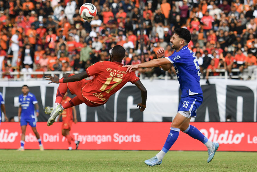 Persib Bungkam Persija, Makin Kokoh Di Puncak Klasemen 1 | BALIPOST.com