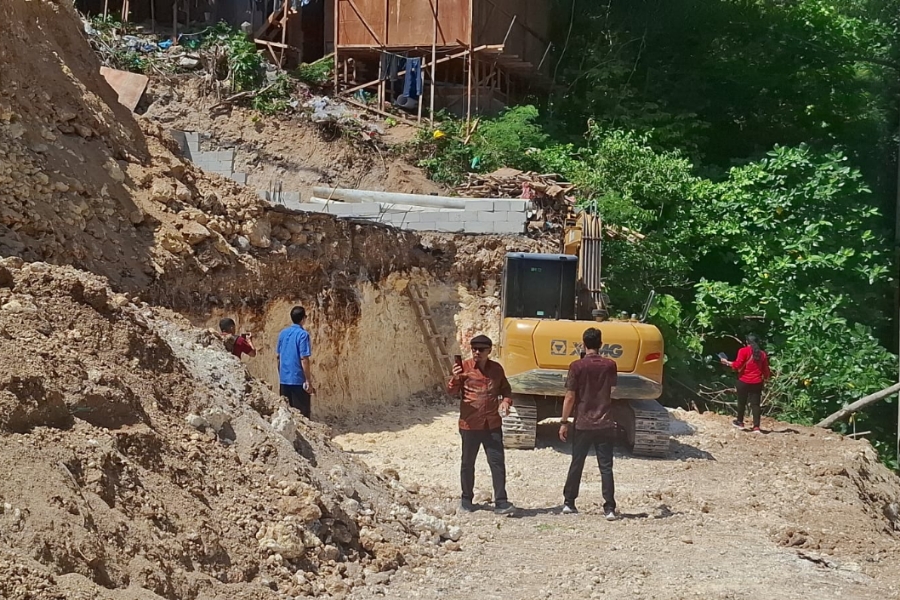 Sidak ke Pecatu, Pansus TRAP Temukan Tebing Dikeruk dan Aliran Sungai ...