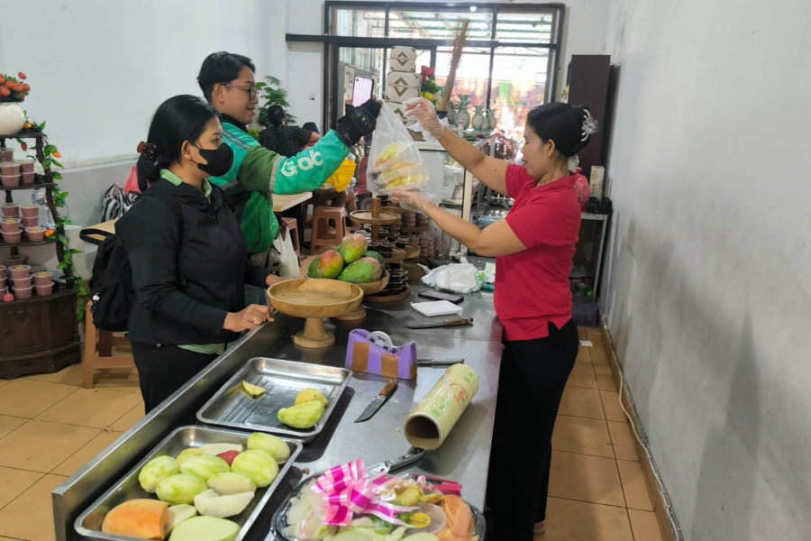 Pelaku UMKM Di Denpasar Waswas, Kenaikan BBM Dikhawatirkan Katrol Harga ...