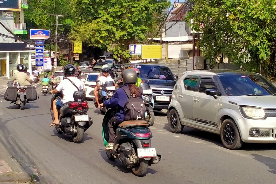 Rekayasa Lalin Diberlakukan, Kemacetan Canggu Kian Parah | BALIPOST.com
