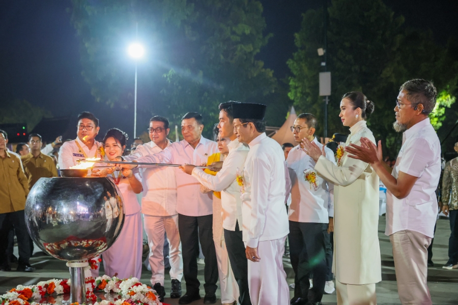 Ribuan Lampion Terangi Langit Borobudur, Ekonomi Daerah Tumbuh Subur ...